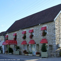 Commune PARCEY - Mairie et Office de tourisme -FR-